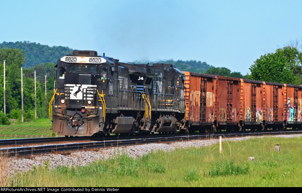 NS 8820, CP's Tomah Sub.